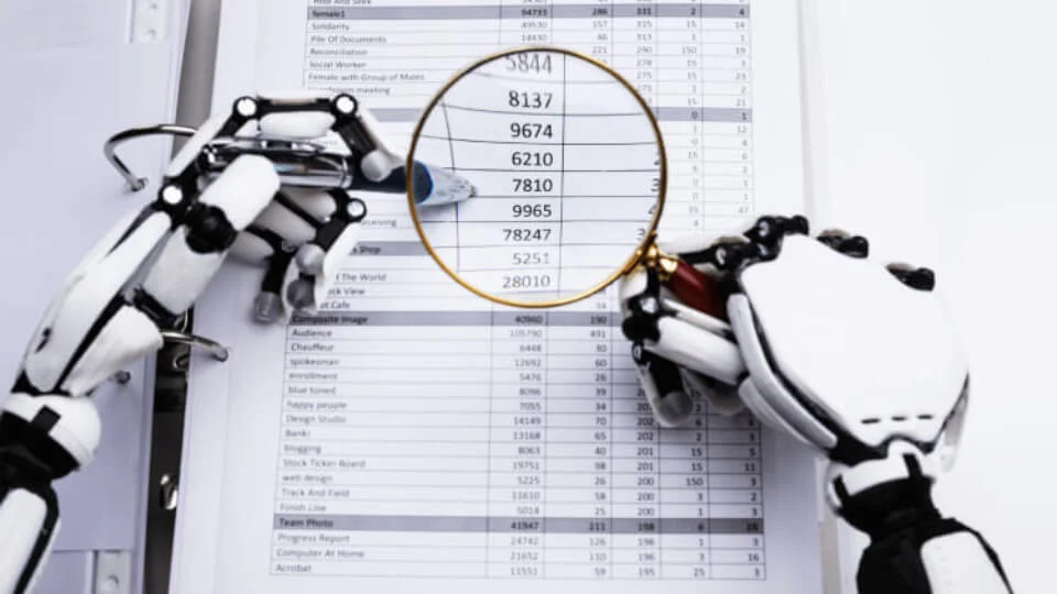 Modern, Paperless, & Secure: Automatic Invoice Processing with Artificial Intelligence